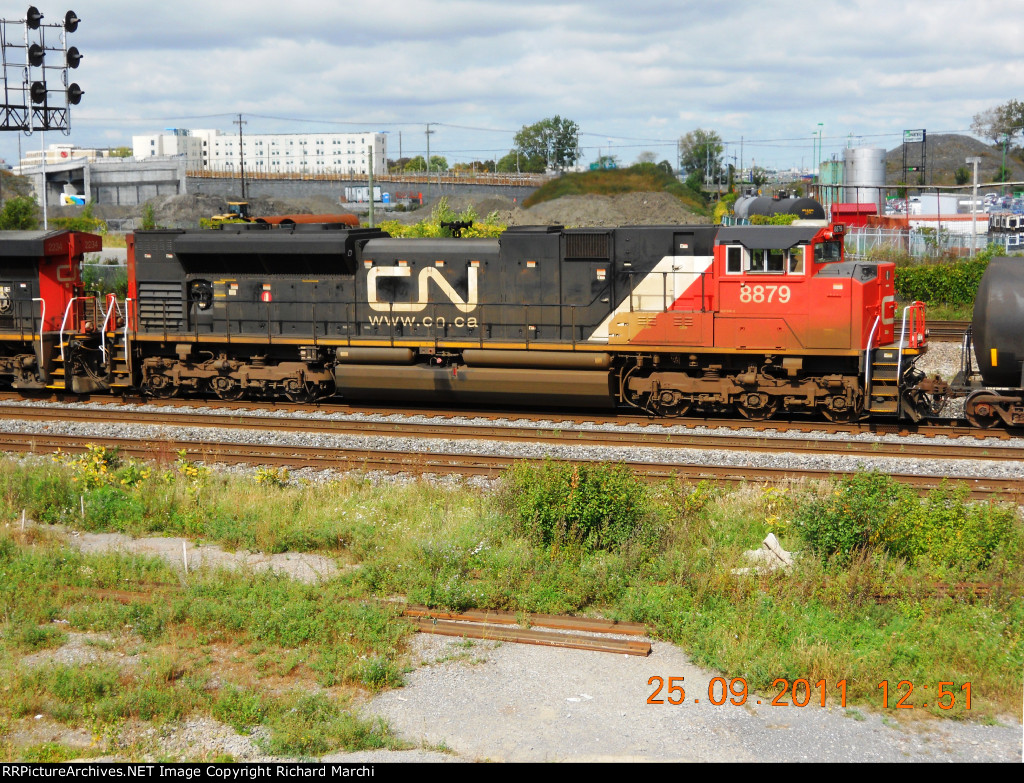 CN 8879